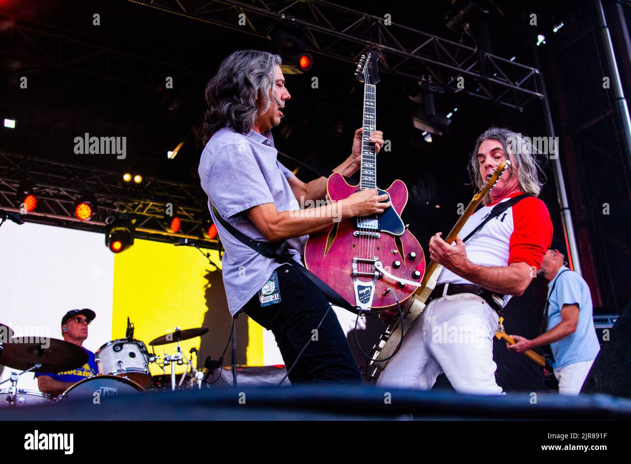 Edmonton, Canada. 21st Aug, 2022. Dave Genn (L), lead guitarist and ...
