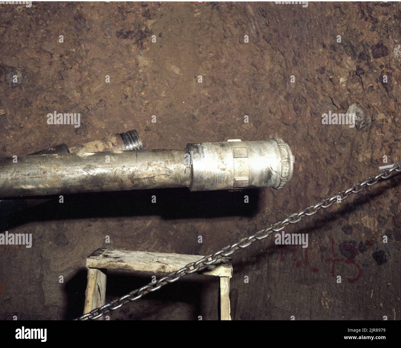 Chains and ladders hi-res stock photography and images - Alamy