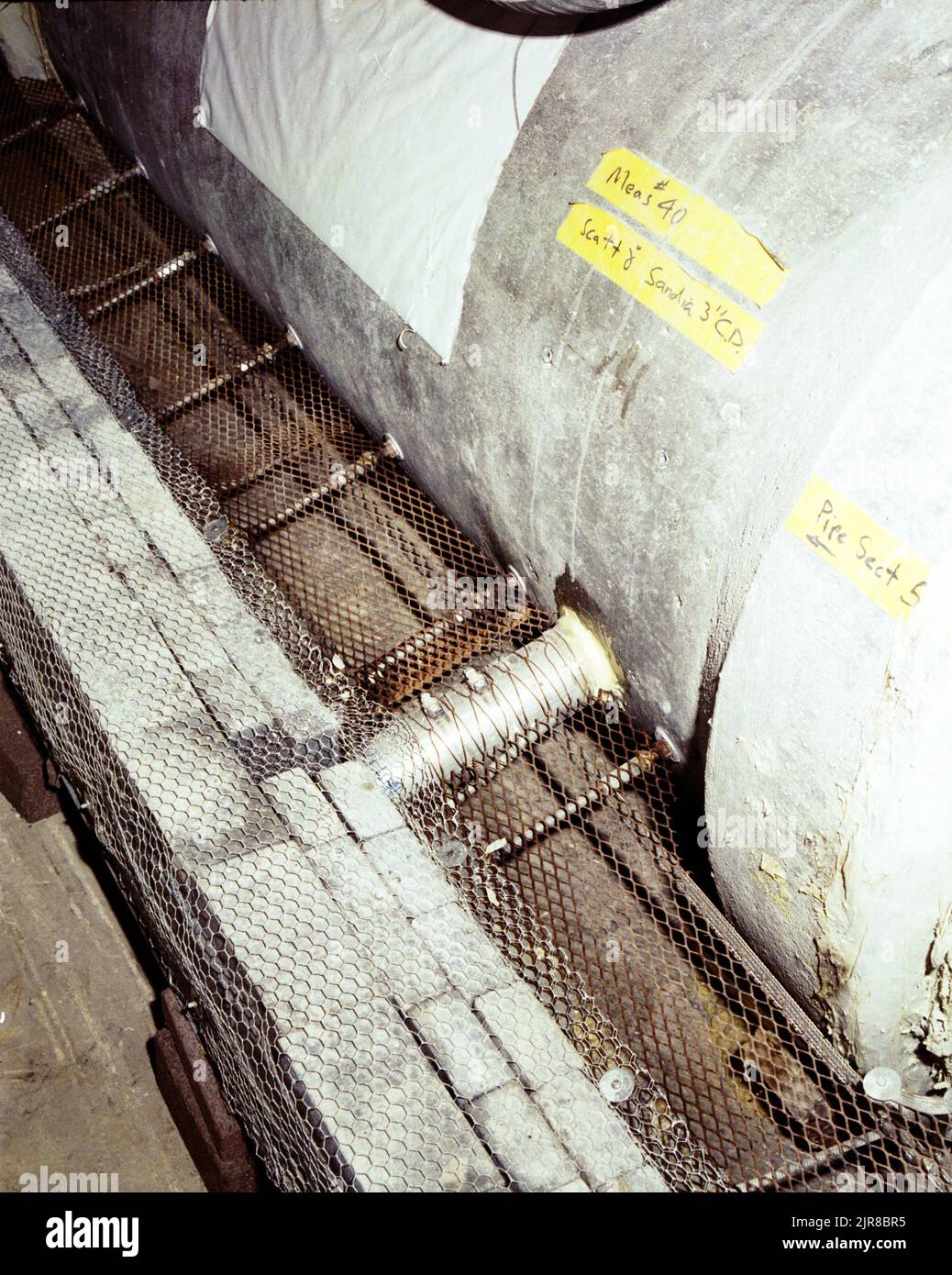 Electromagnetic pulse hi-res stock photography and images - Alamy