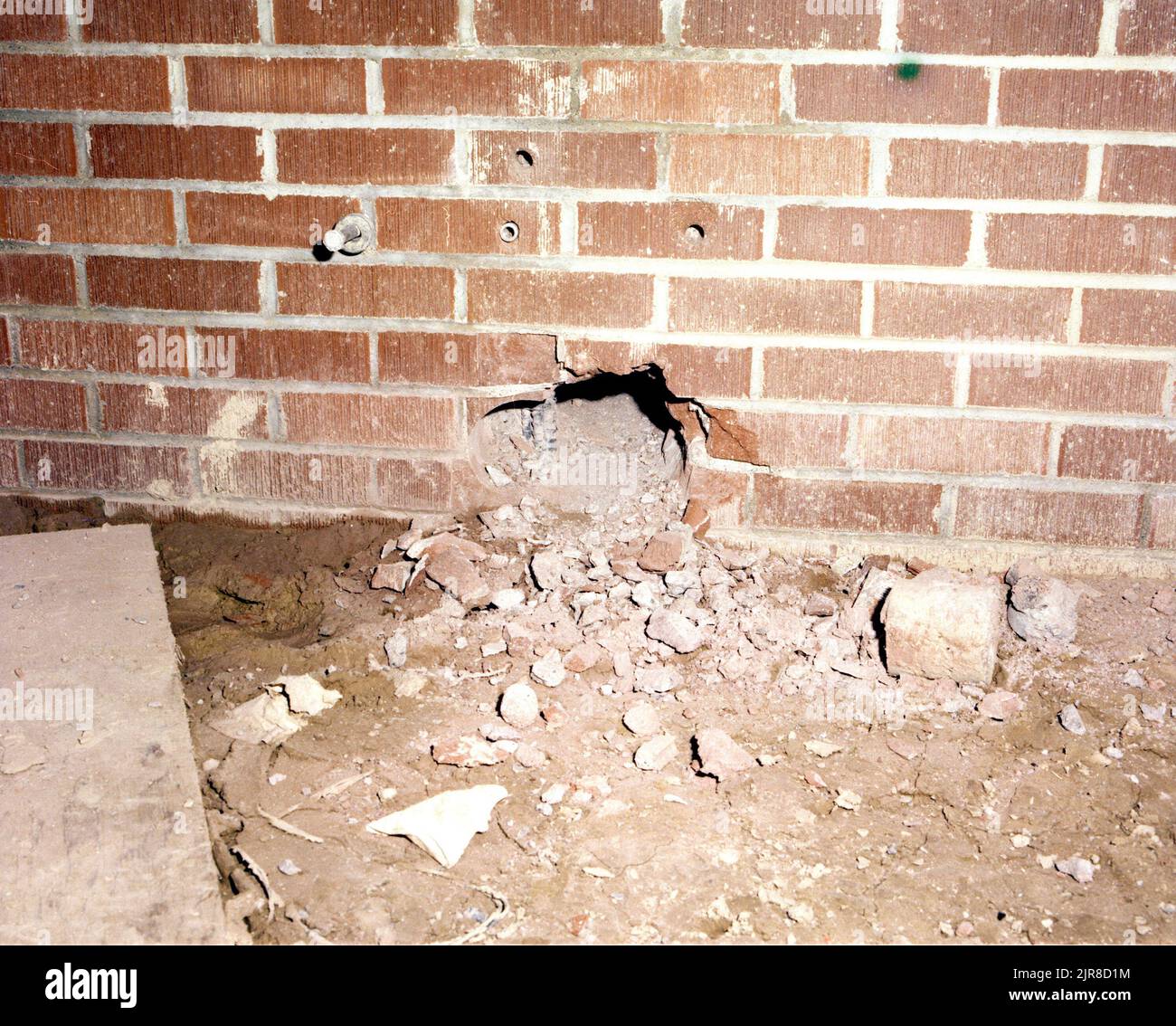 Containment protocol hi-res stock photography and images - Alamy