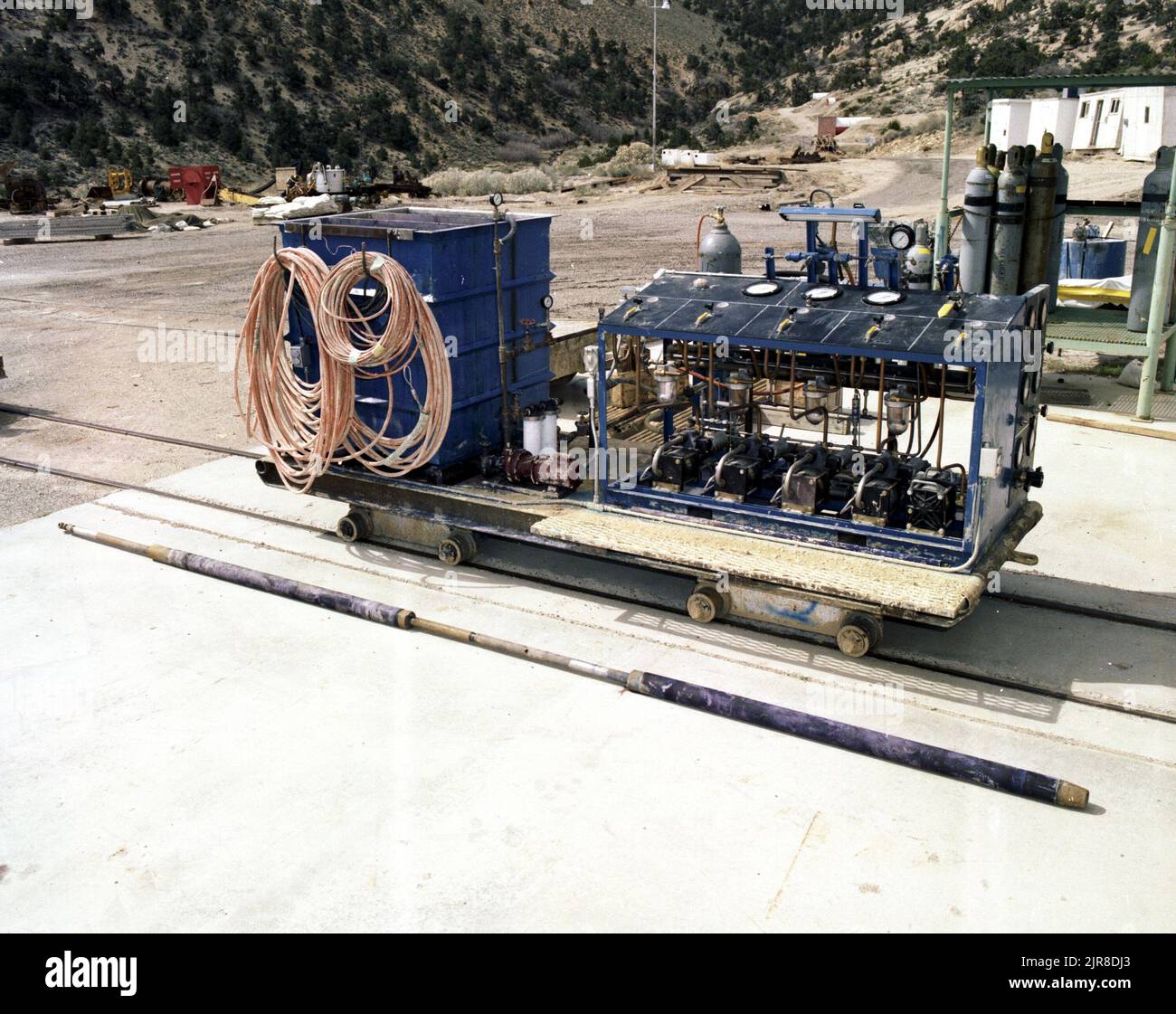 A780389 U12G HYDRA FRAC EQUIPMENT VOLLENDORF APR 12 78 EG&G/NTS PHOTO ...