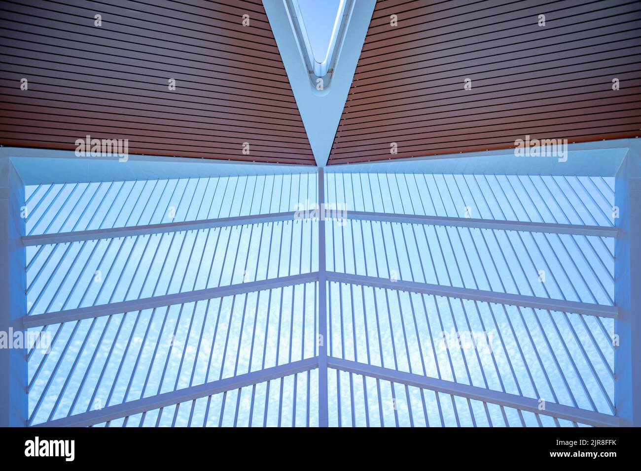 Roof ceiling structure architecture hi-res stock photography and images ...
