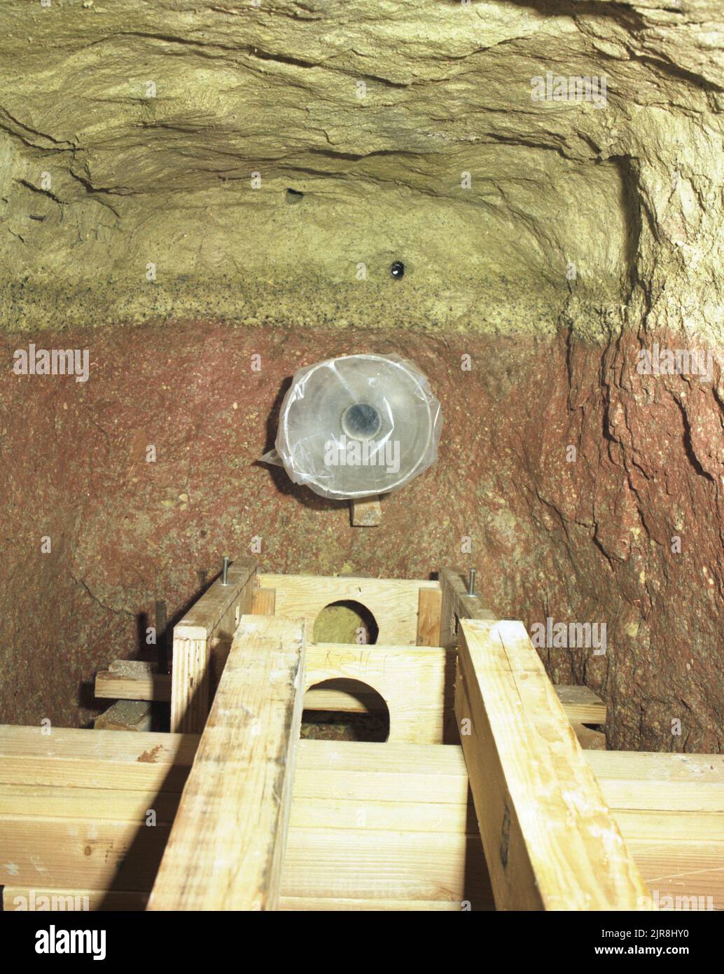 A770984 U12G PUFF-N-TUFF SPHERE PLACEMENT J. TALBOT (PROJECT ENGINEER ...