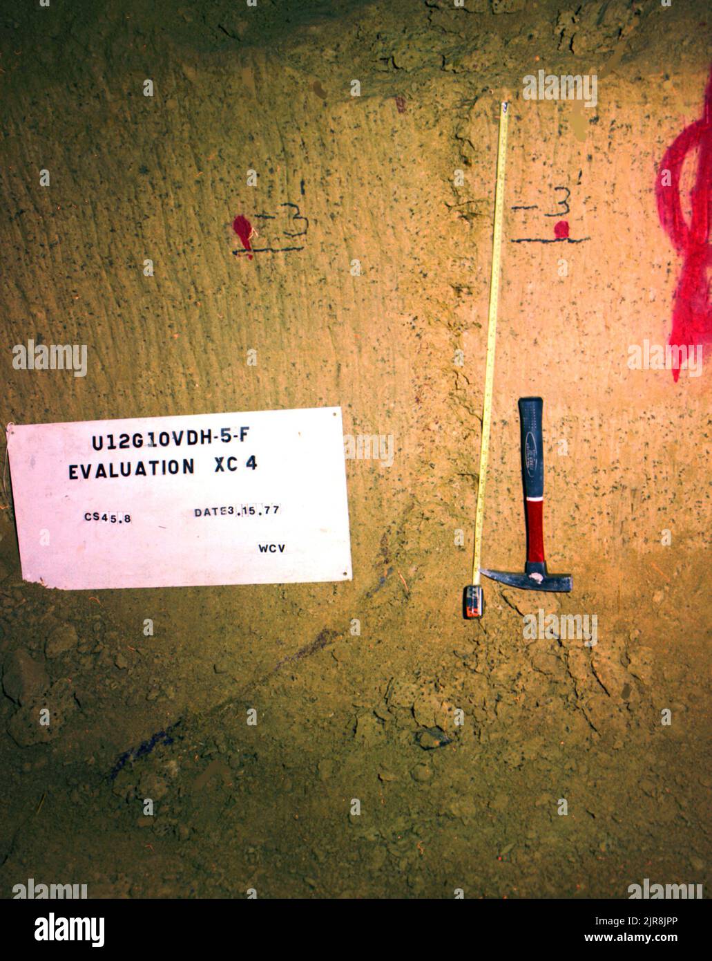 A770611 U12G HYDRA FRAC BILL VOLLENDORF (Project Engineer) MAR 15 77 EG ...