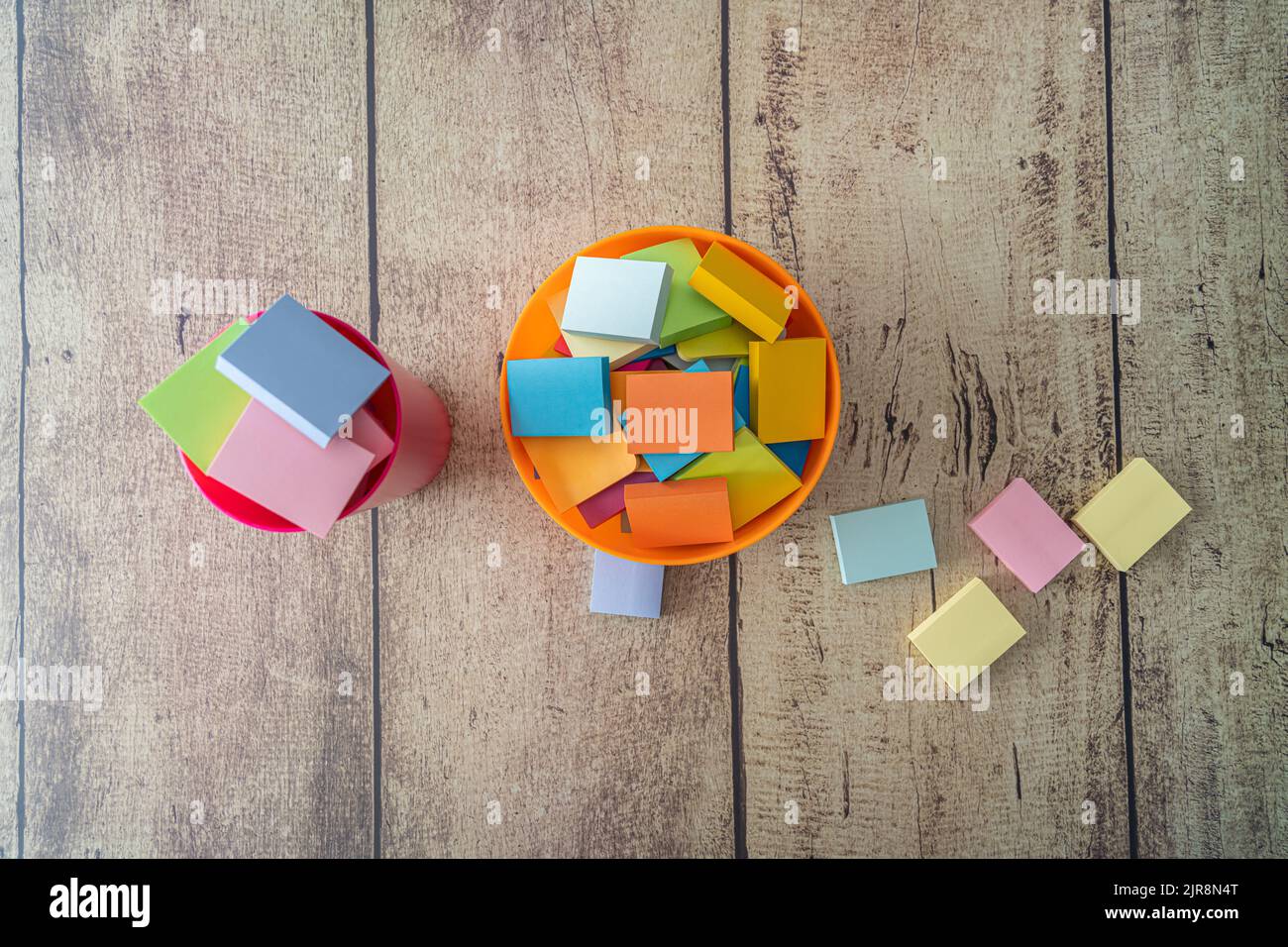pile of sticky notes on office table at work Stock Photo - Alamy
