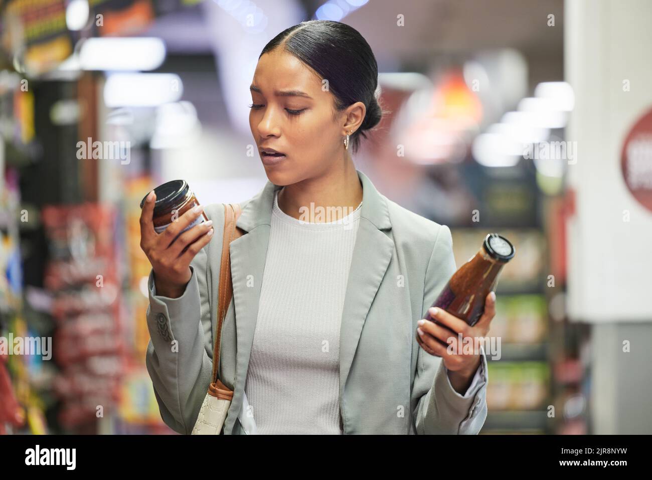 Reading food labels hi-res stock photography and images - Alamy