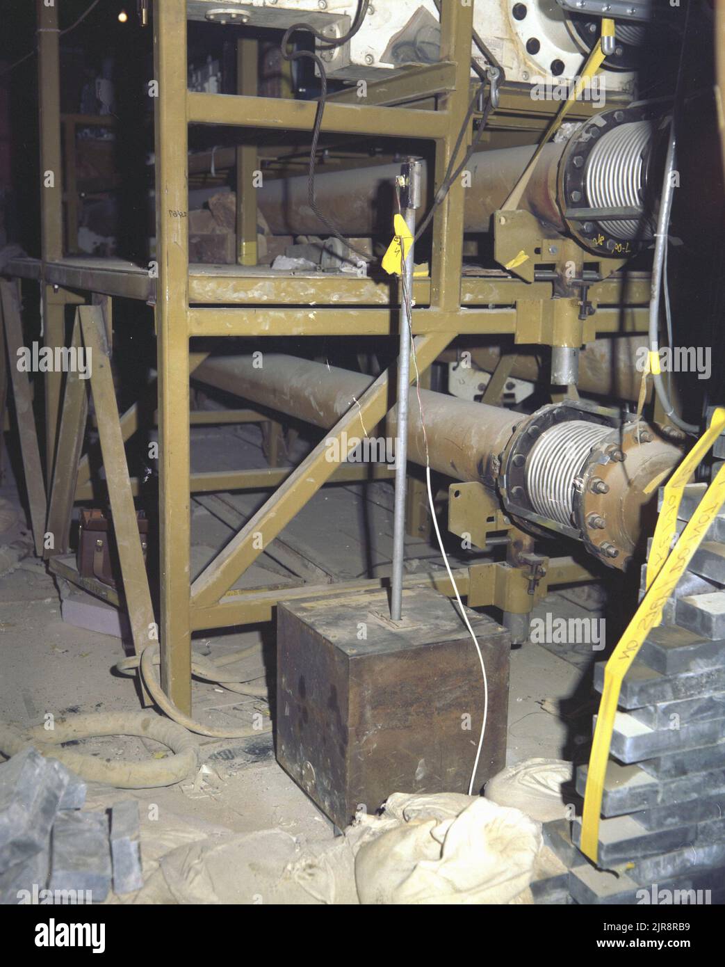 A760573 U12N MIGHTY EPIC SPRING-LOADED DOSIMETER RAY PEABODY (PROJECT ...