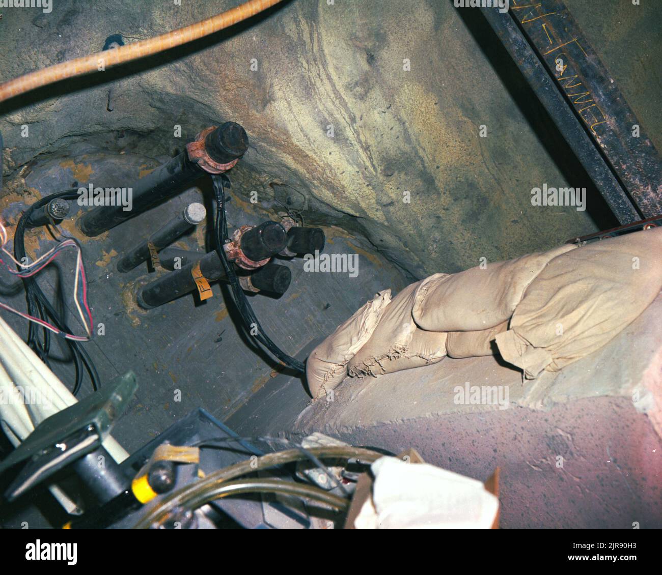 Engineer lab test concrete hi-res stock photography and images - Alamy