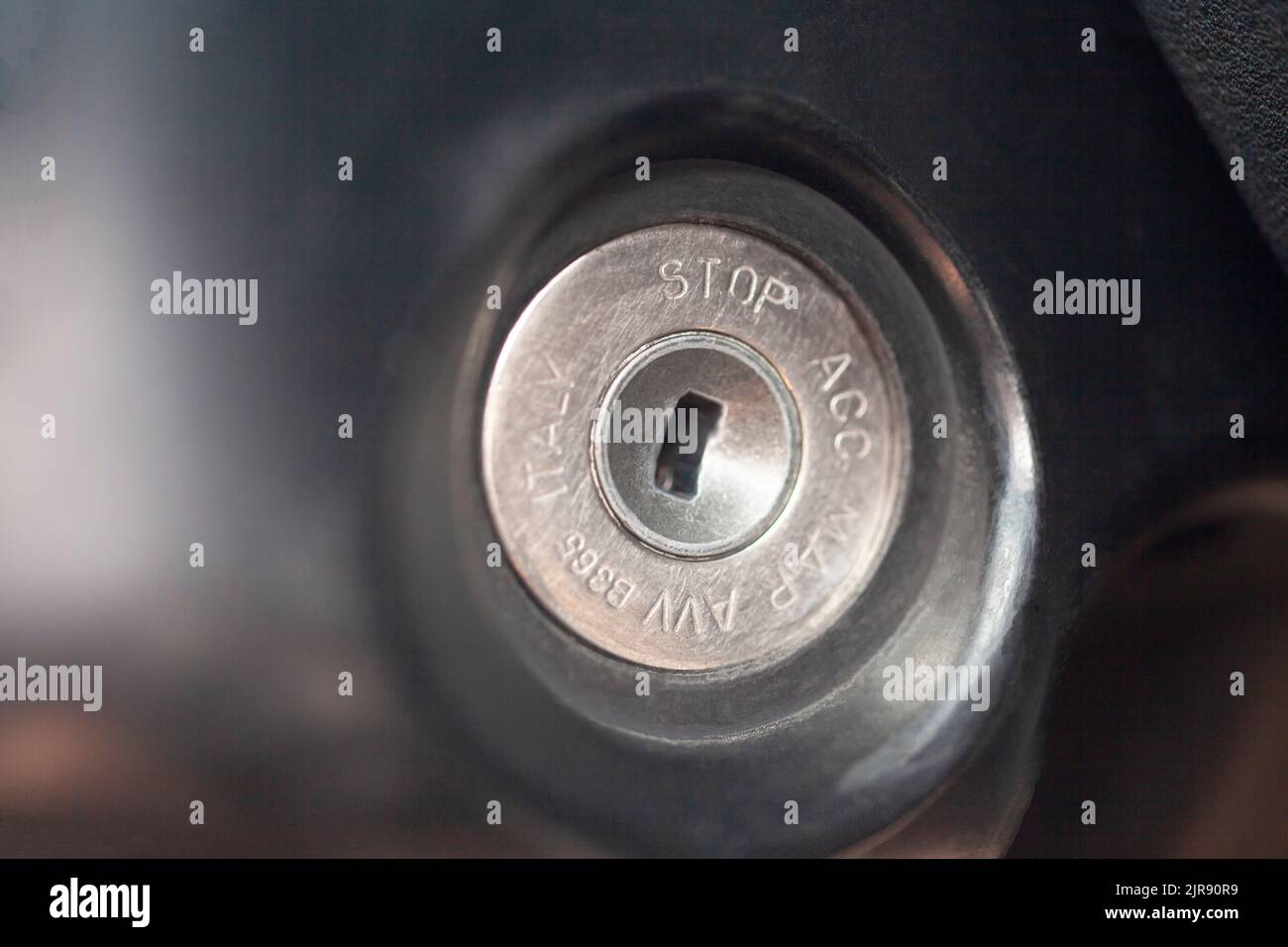 engine start key hole in the car Stock Photo - Alamy