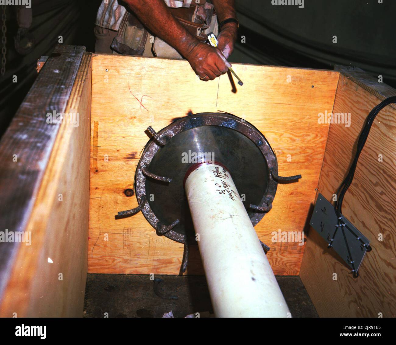 Crush test hi-res stock photography and images - Alamy
