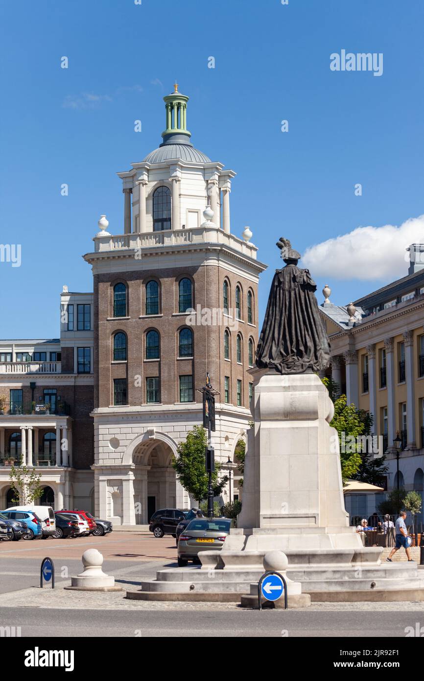 Queen Mother Square, Poundbury, Dorset Stock Photo - Alamy