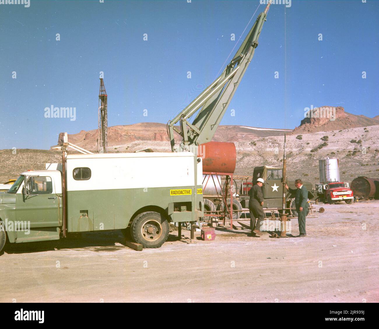 Frac tanks hi-res stock photography and images - Alamy