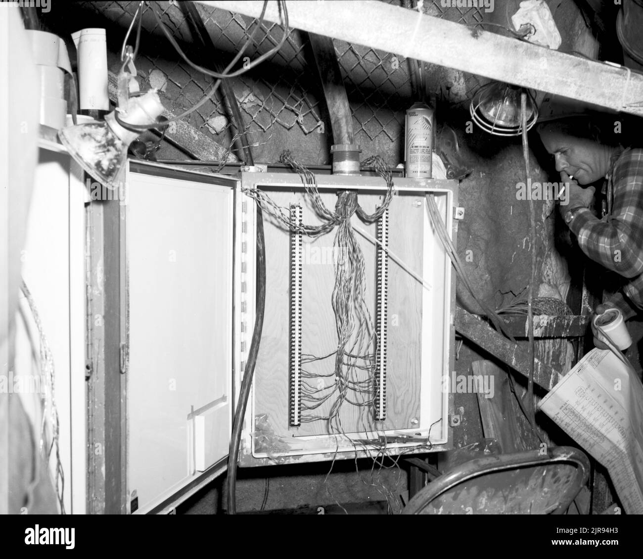 Distribution cables Black and White Stock Photos & Images - Alamy