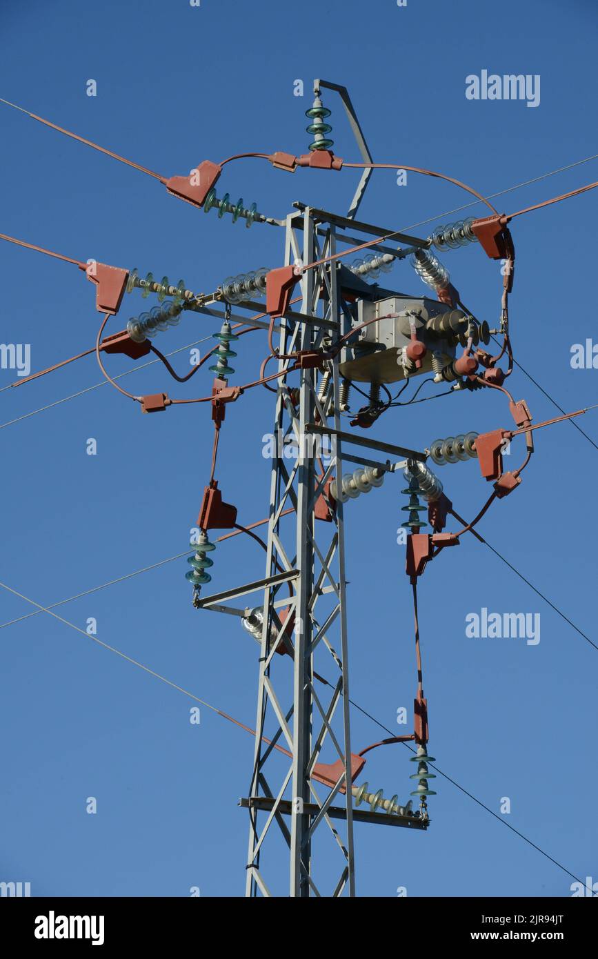 Electricity grid spain hi-res stock photography and images - Alamy