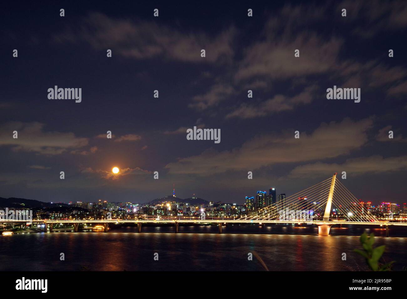 Night view and moonrise from the mountain Stock Photo - Alamy