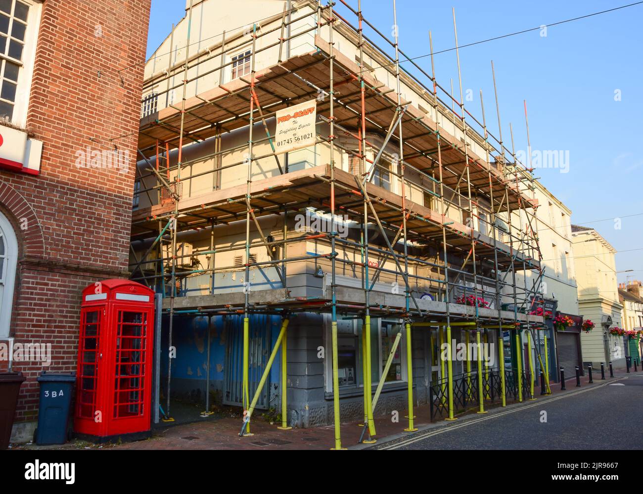 Holywell, Flintshire, UK: Aug 14, 2022: Empty shop premises with ...
