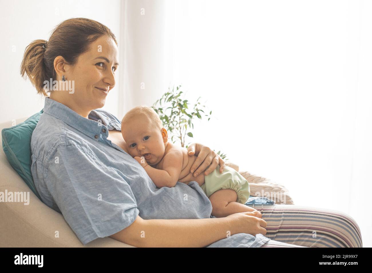 Nursing baby chair hi-res stock photography and images - Alamy