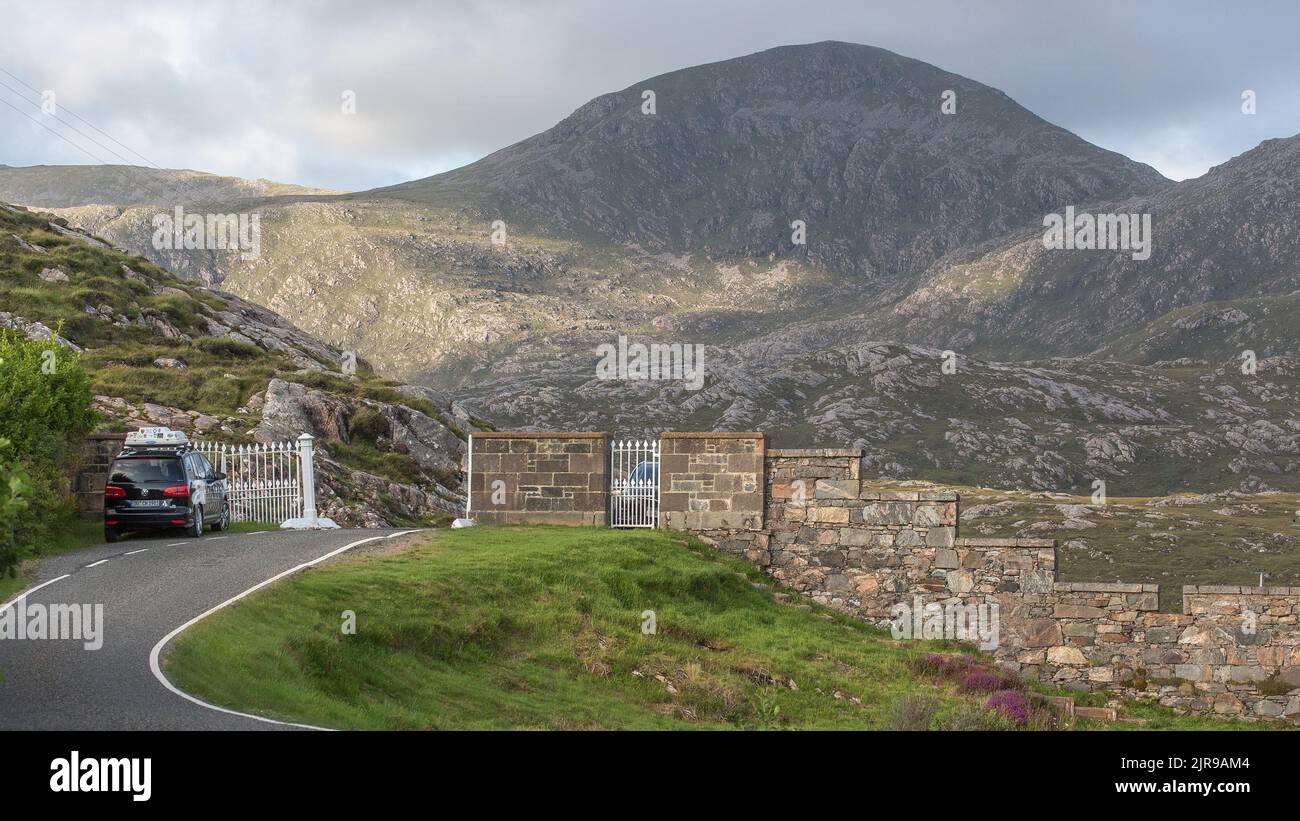 Road to Hushinish near Amhuinnsuidhe, Harris, Isle of Harris, Hebrides ...