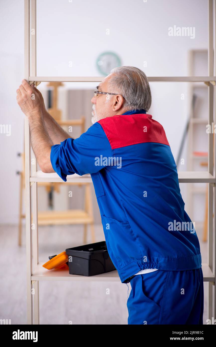 Back view male woodworker hi-res stock photography and images - Alamy