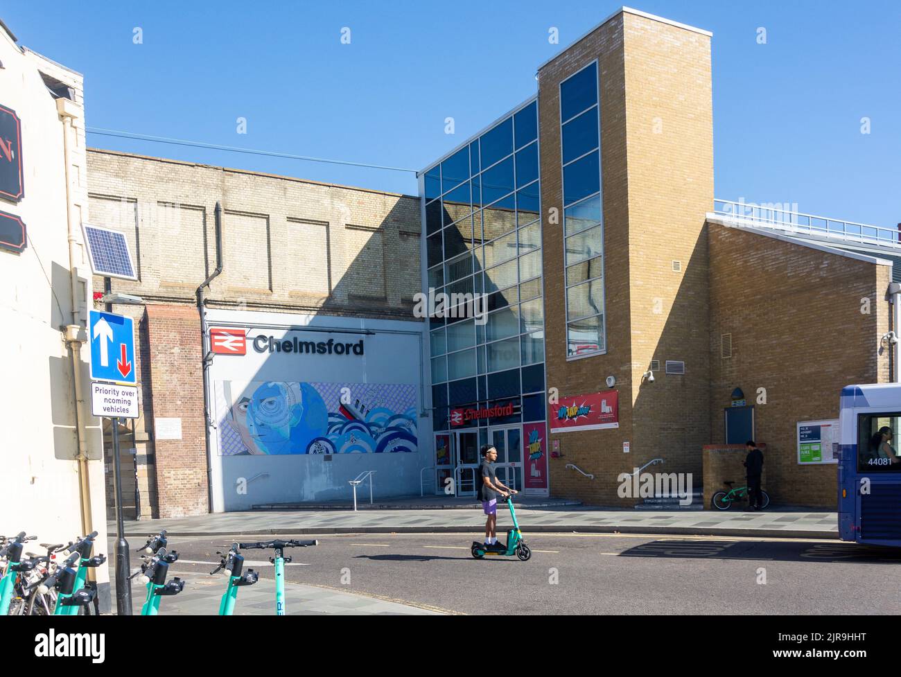 Chelmsford railway station duke street city centre essex uk engl hi-res stock photography and ...
