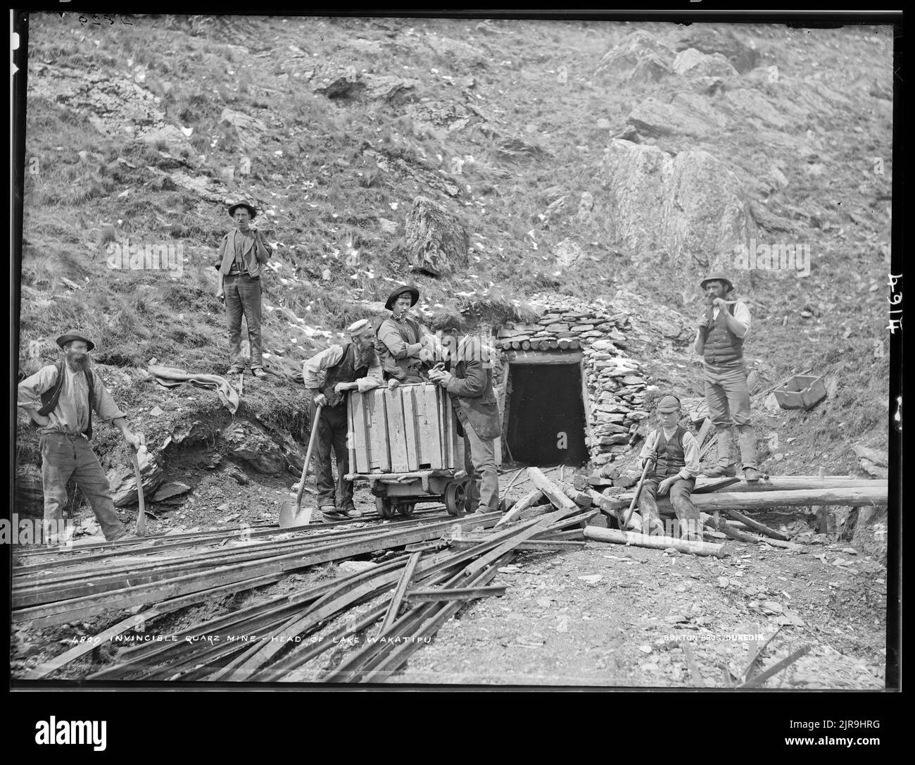 Invincible quartz mine hi-res stock photography and images - Alamy