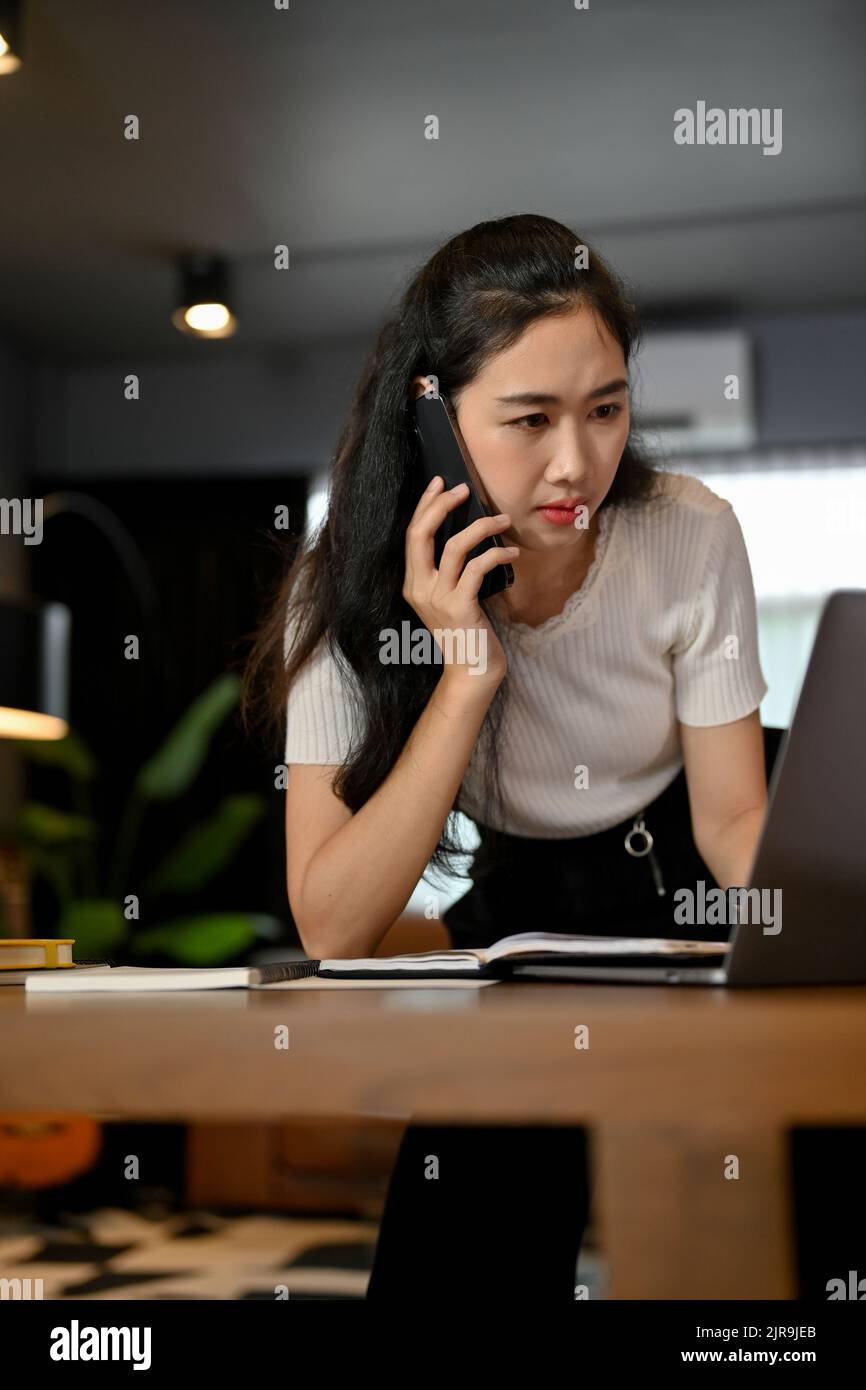 Portrait A Professional Young Asian Businesswoman Or Female Boss