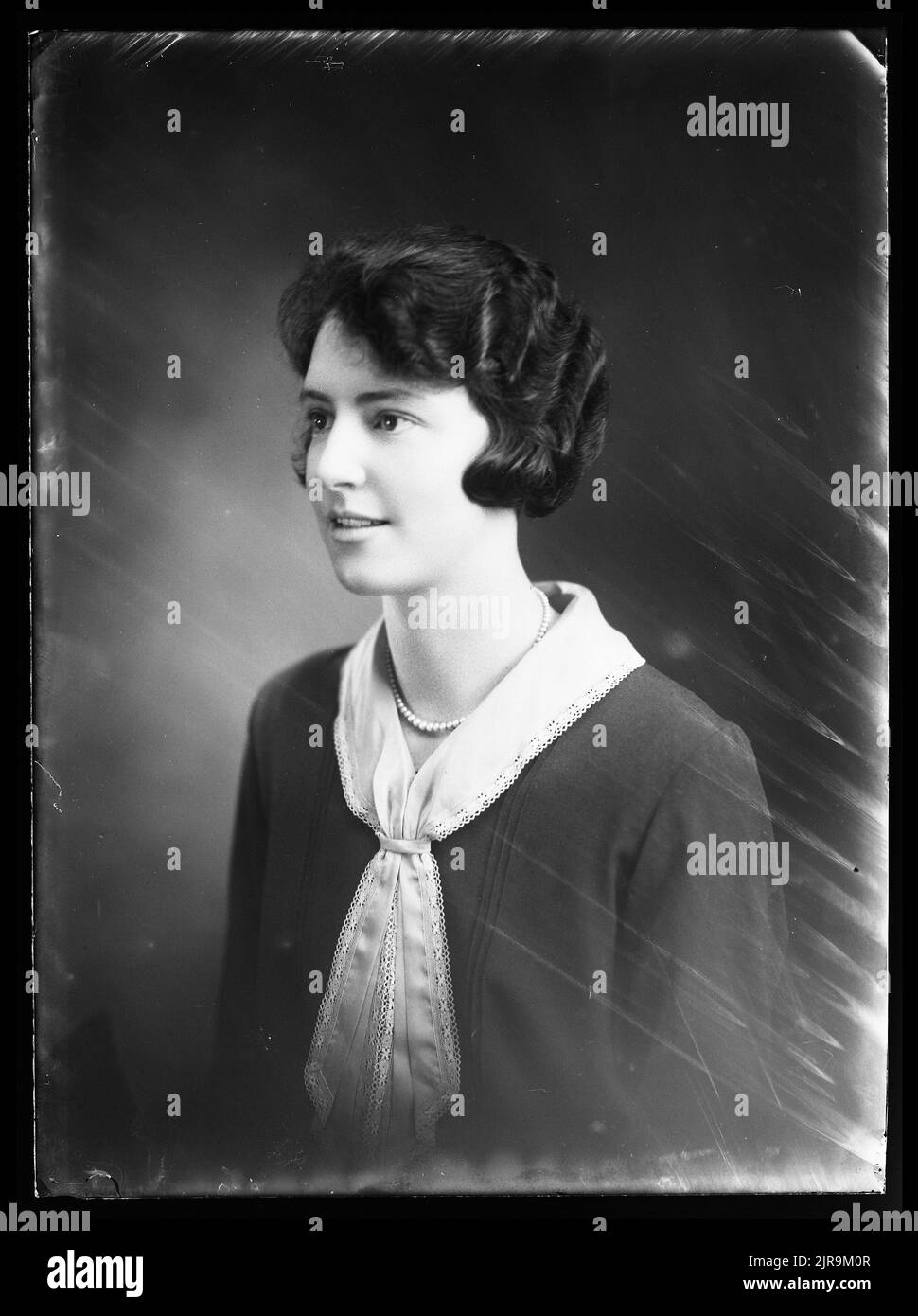 Hawkes bay miss pounall makoluluku hi-res stock photography and images ...