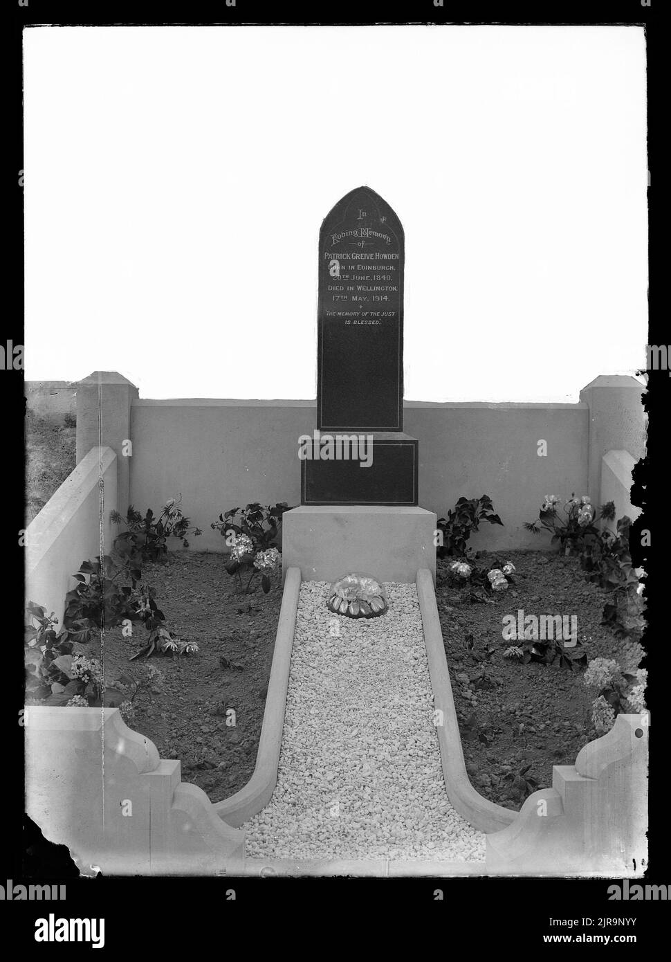 Grave - Patrick Grieve Howden (1840-1914), circa 1920, Wellington, by ...