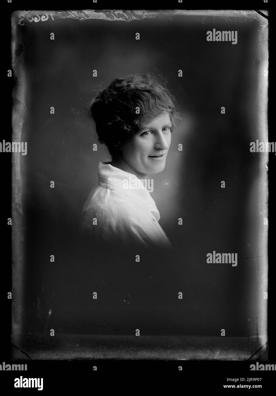 Mrs Hart 12 PC, circa 1920, Wellington, by Berry & Co Stock Photo - Alamy