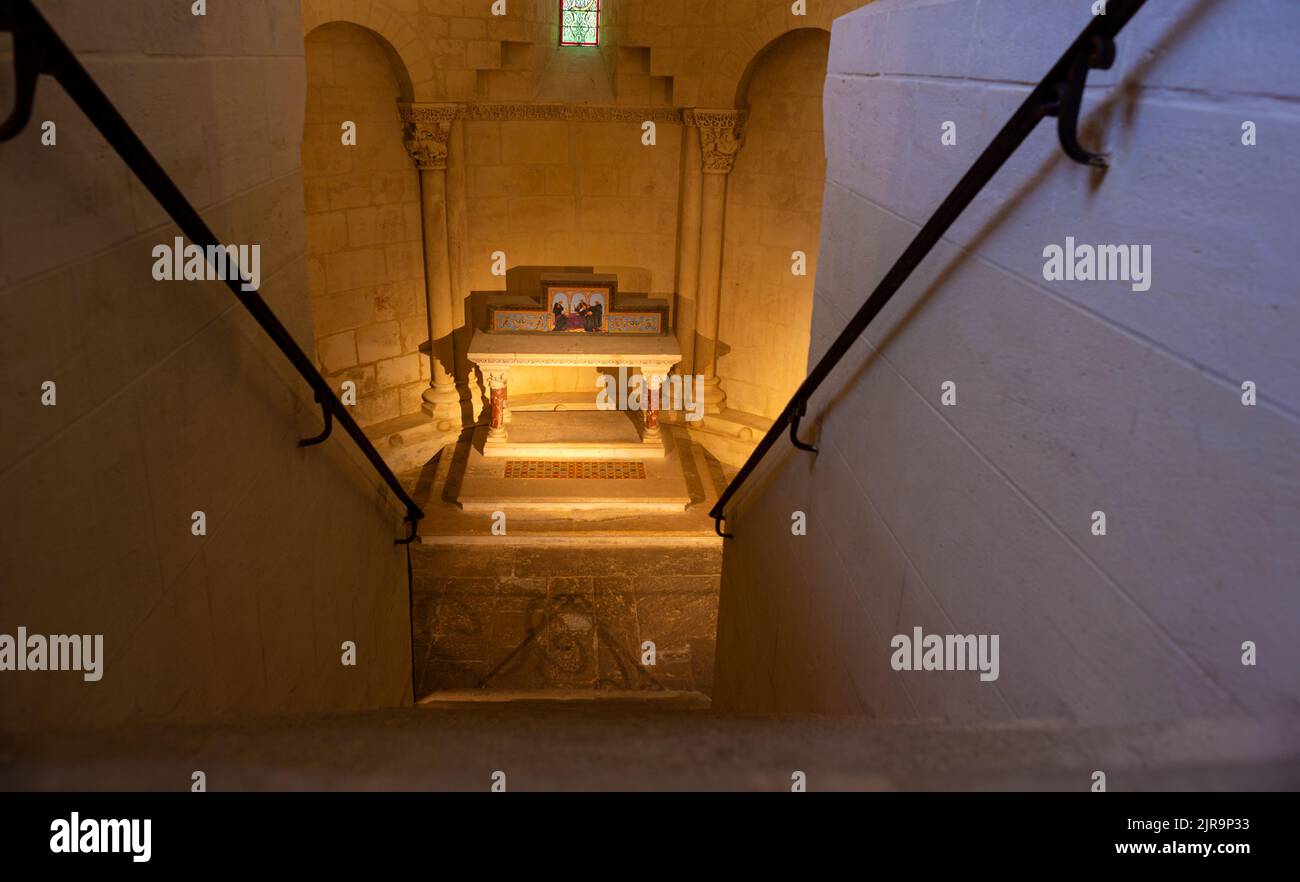 Altar in the crypt of the Saint Quitterie Church, Aire-sur-l'Adour ...