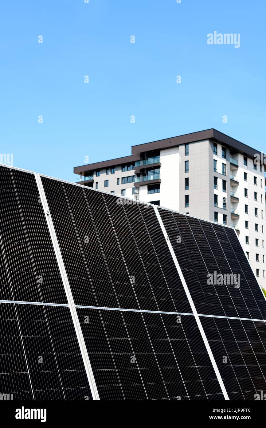 Renewable energy building hi-res stock photography and images - Alamy