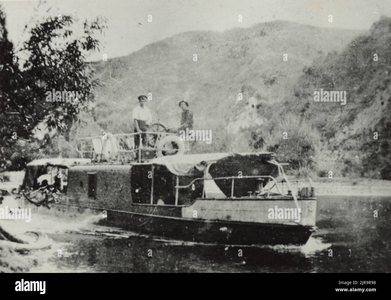 Taumaranui wanganui river boat hi-res stock photography and images - Alamy
