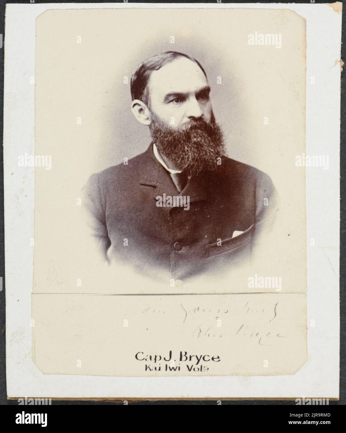 Kai iwi volunteers captain john bryce hi-res stock photography and ...