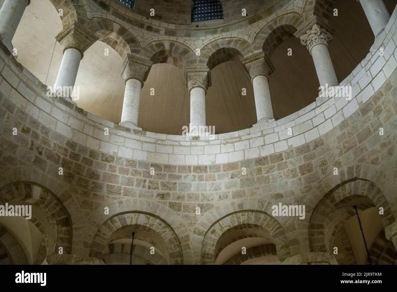 Neuvy-Saint-Sepulchre (central France): St StephenÕs Basilica (French ...