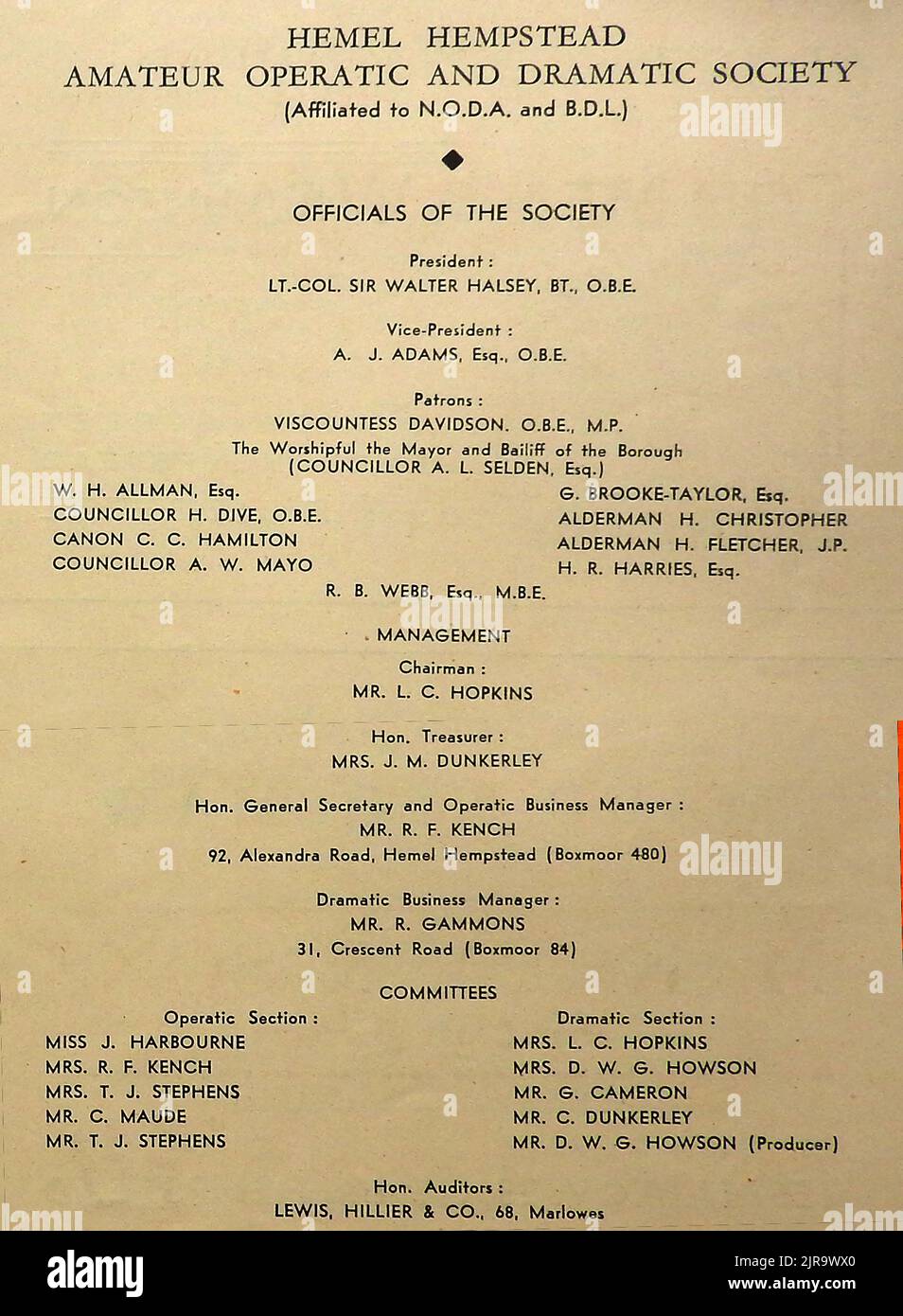 Amateur operatic and dramatic society hi-res stock photography and ...