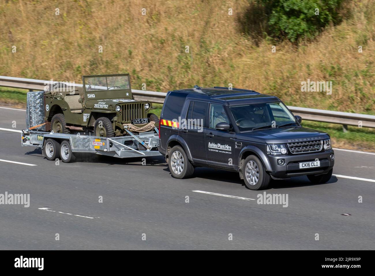 Vintage commercial vehicles hi-res stock photography and images - Alamy
