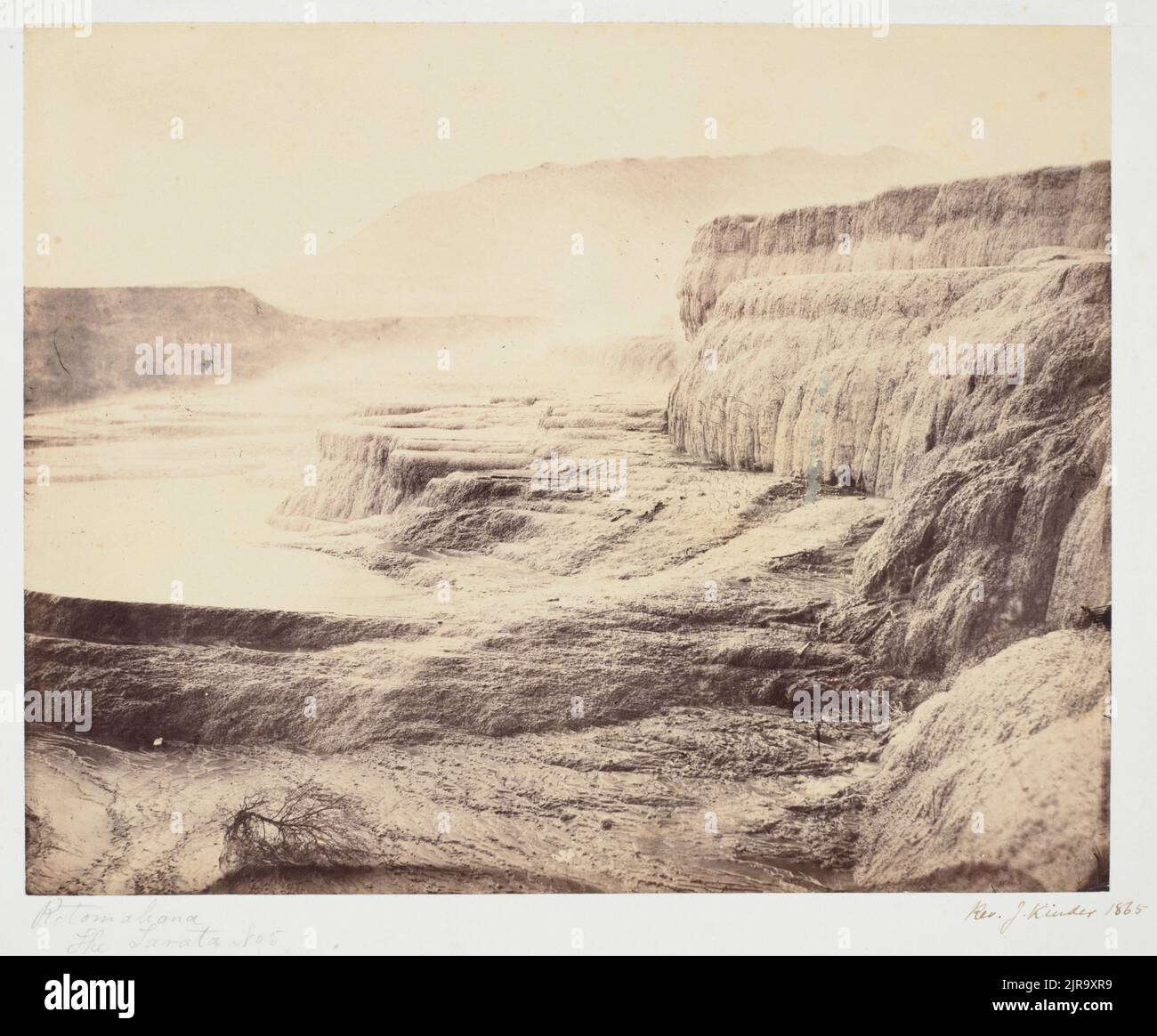 The tarata rotomahana hi-res stock photography and images - Alamy