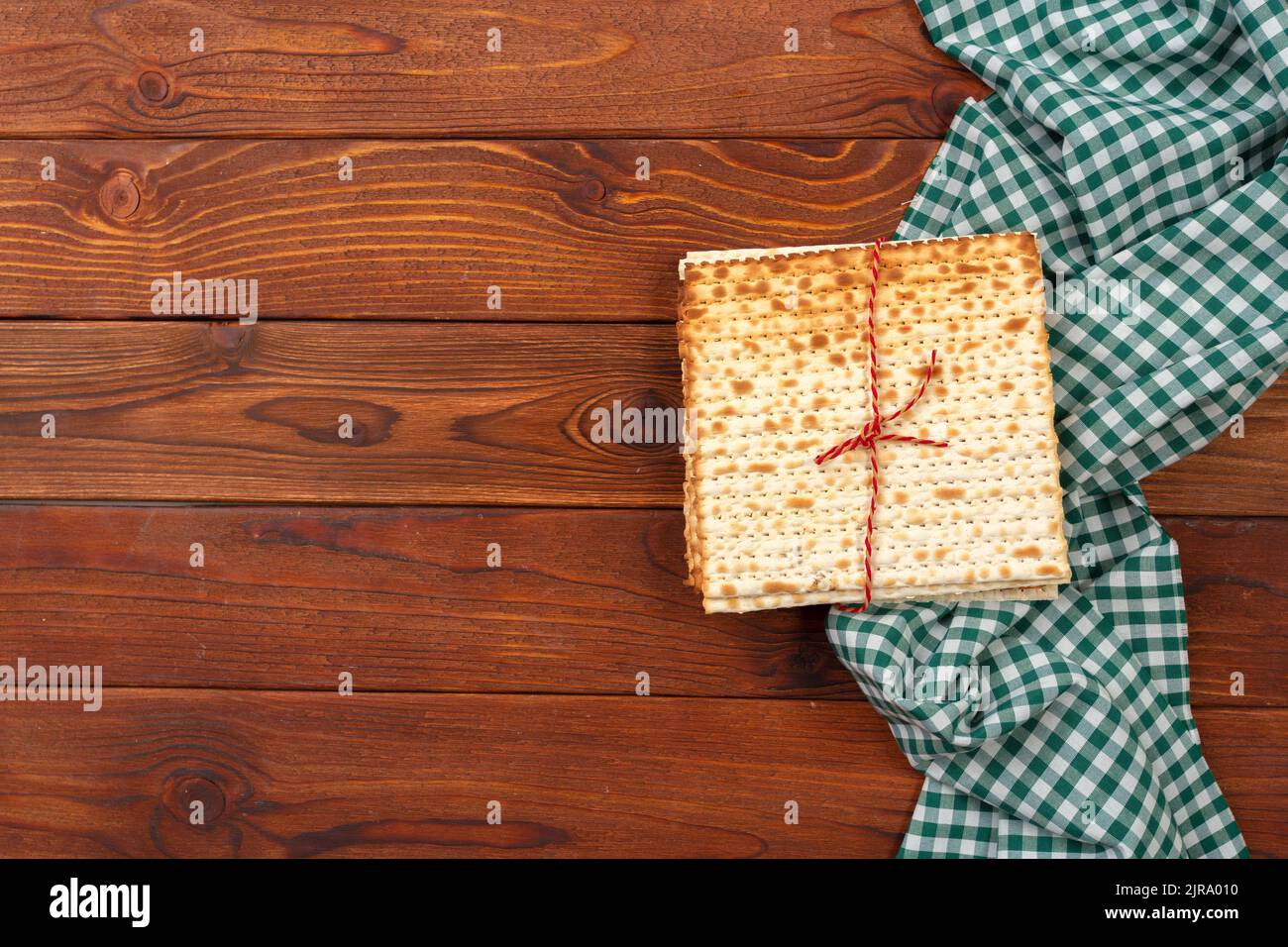 Jewish traditional Passover matzo bread Stock Photo - Alamy