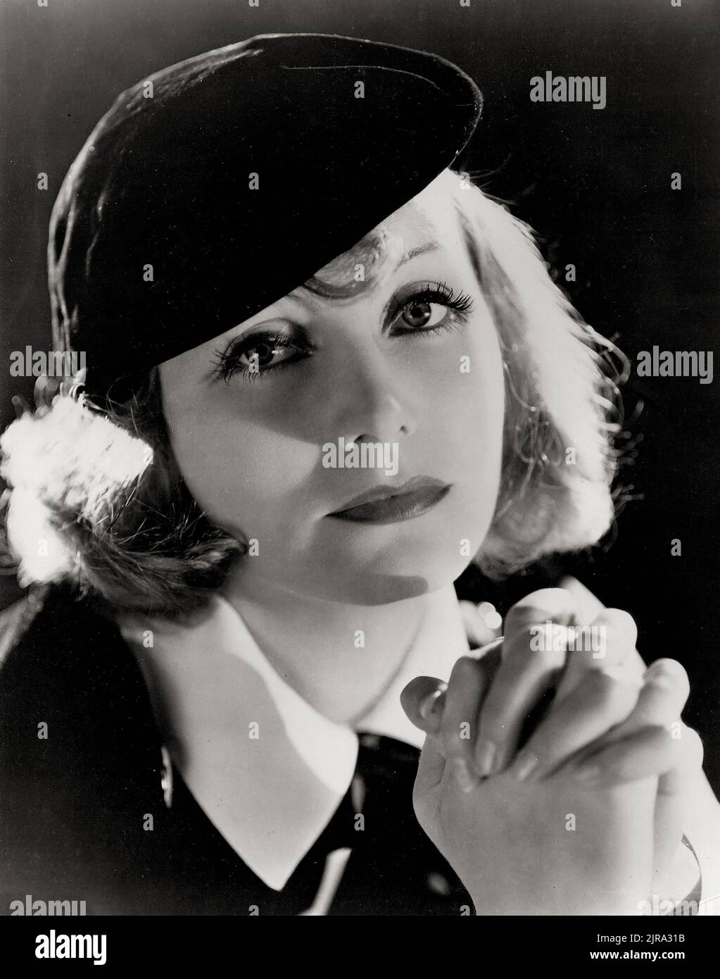 Garbo wearing a beret hi-res stock photography and images - Alamy
