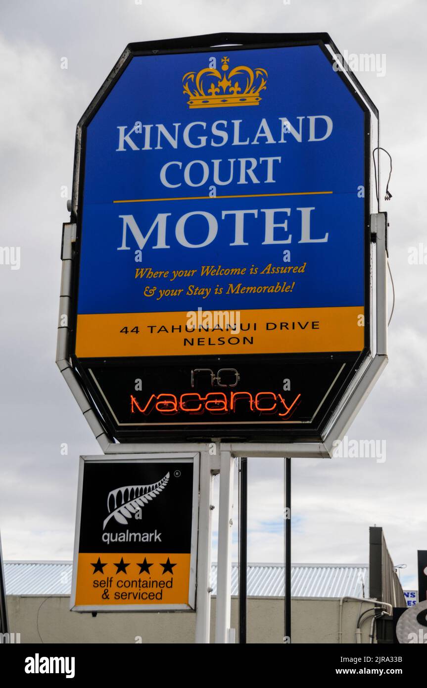 Motel vacancy signs and the Qualmark sign on South Island in New ...