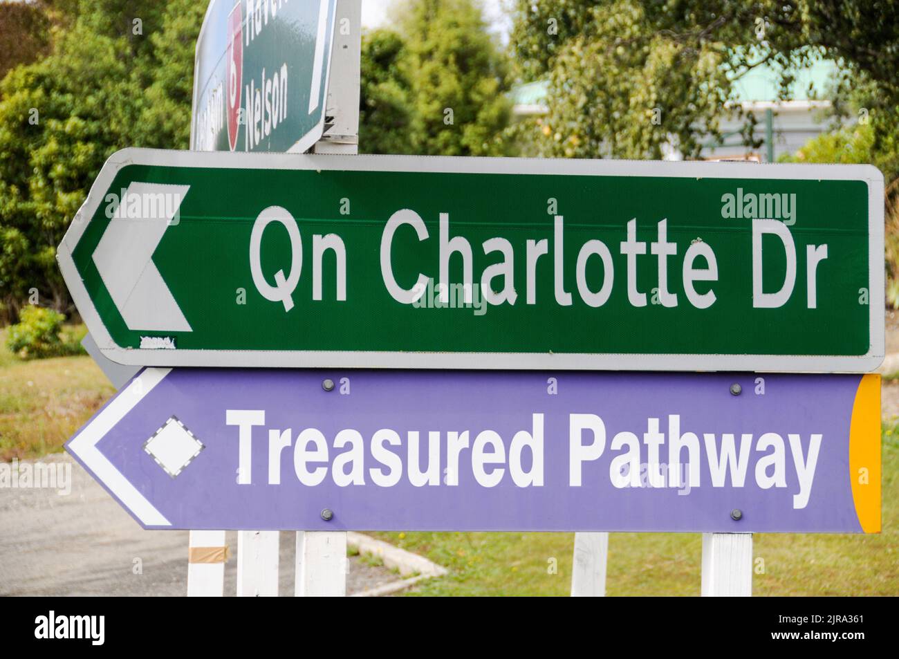 New Zealand road sign Stock Photo - Alamy
