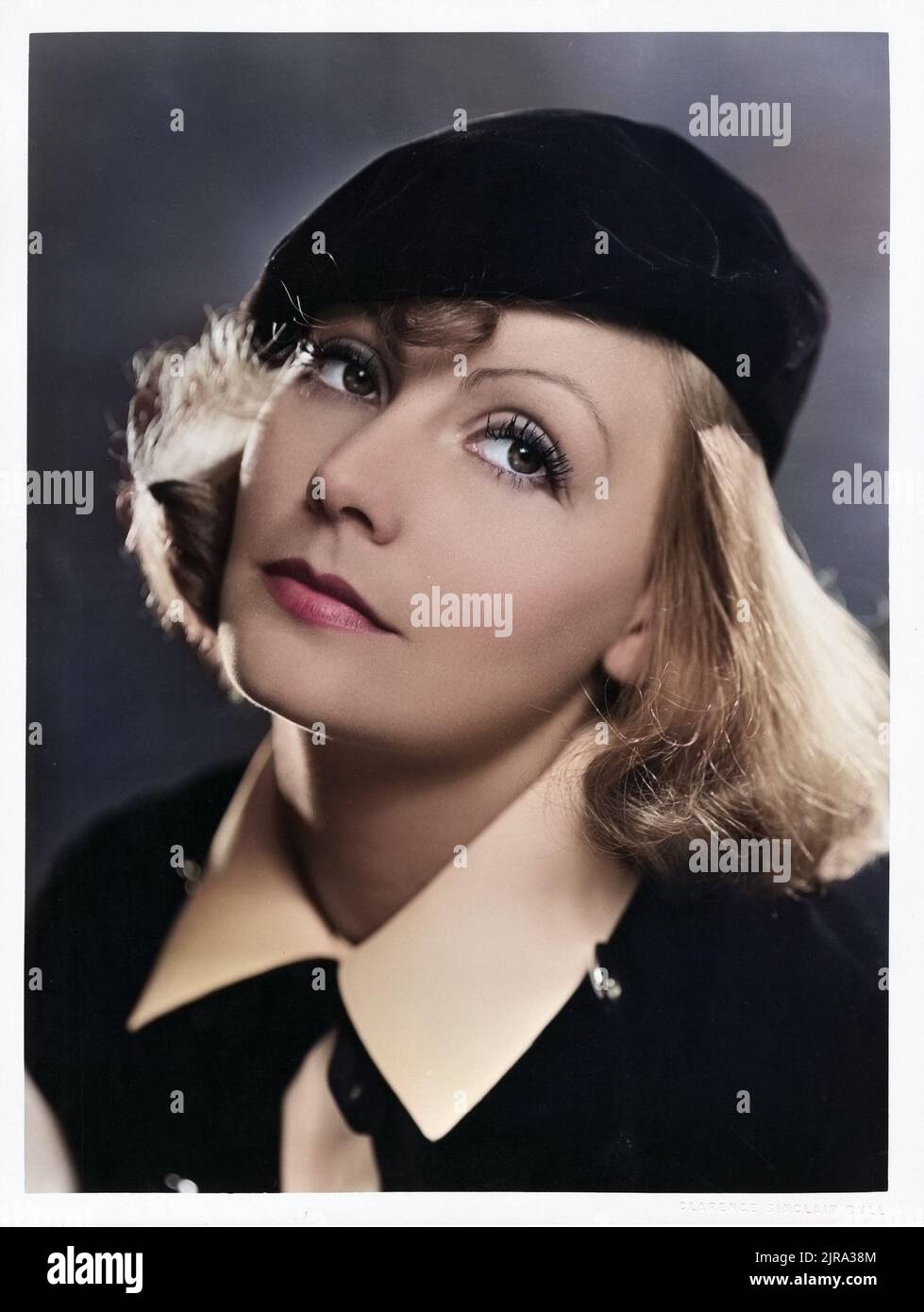 Garbo wearing a beret hi-res stock photography and images - Alamy