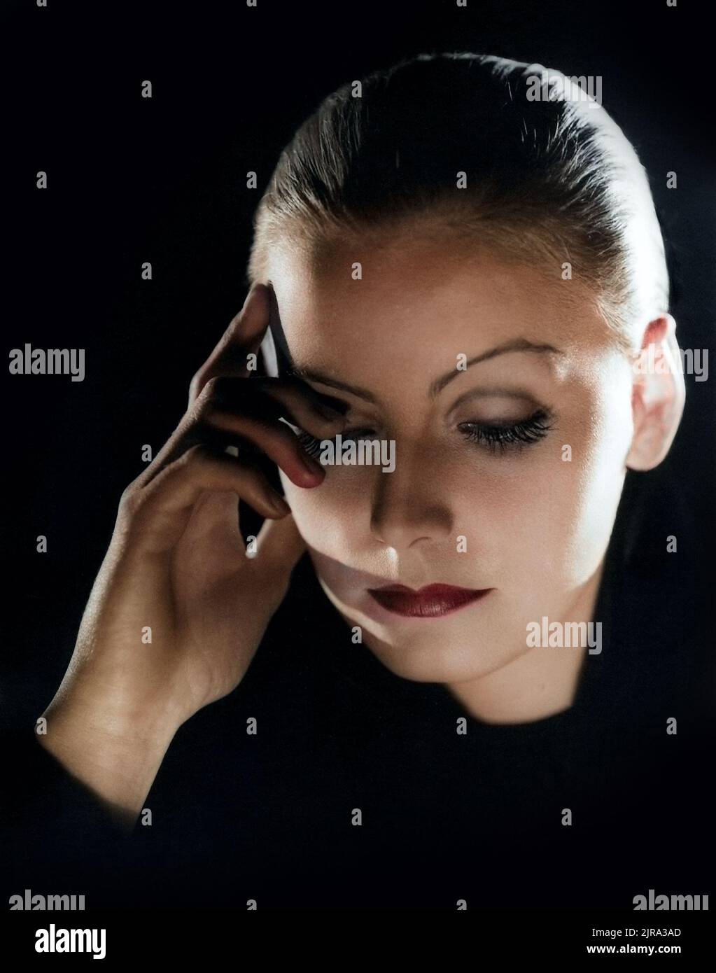 Greta Garbo Photo Portrait by Clarence Sinclair Bull publicity photo ...