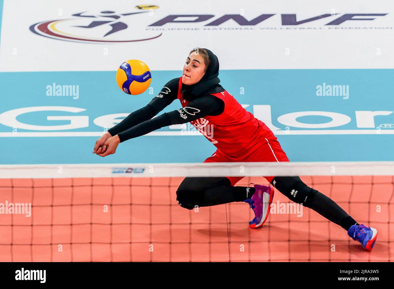 Pasig City, Philippines. 23rd Aug, 2022. Iran's Mahsa Kadkhoda digs ...