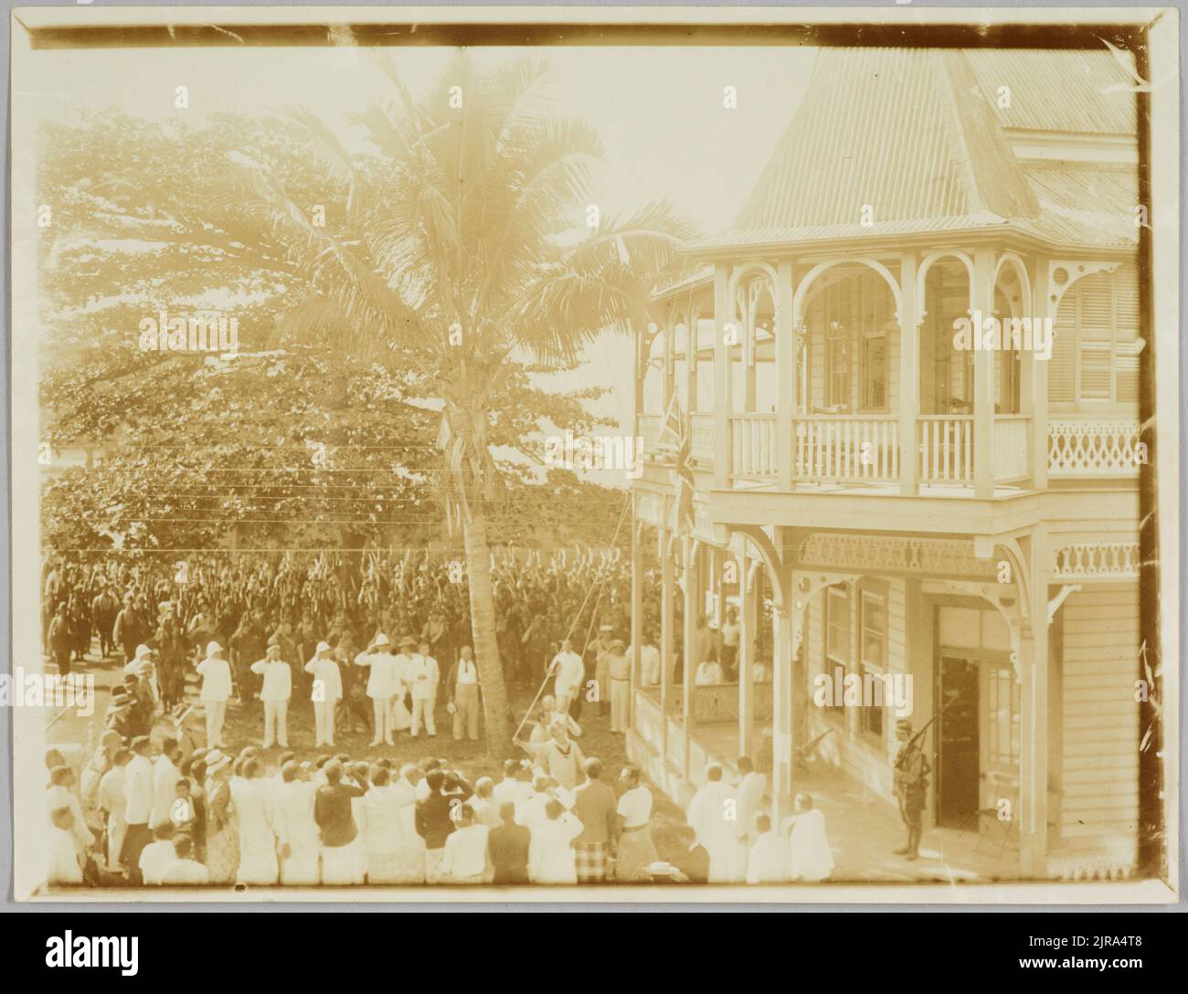 New Zealand forces hoisting the Union Jack at the courthouse, Apia ...