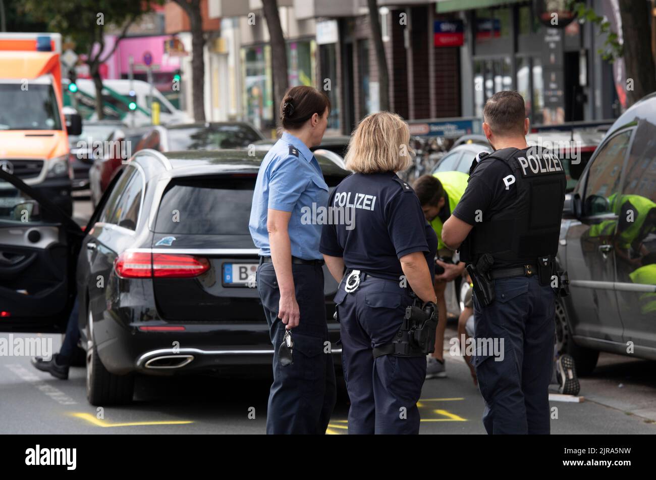 Berlin, Germany. 23rd Aug, 2022. Police officers are standing on ...