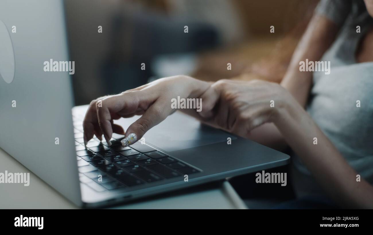 Hands swipe on laptop touchpad hi-res stock photography and images - Alamy