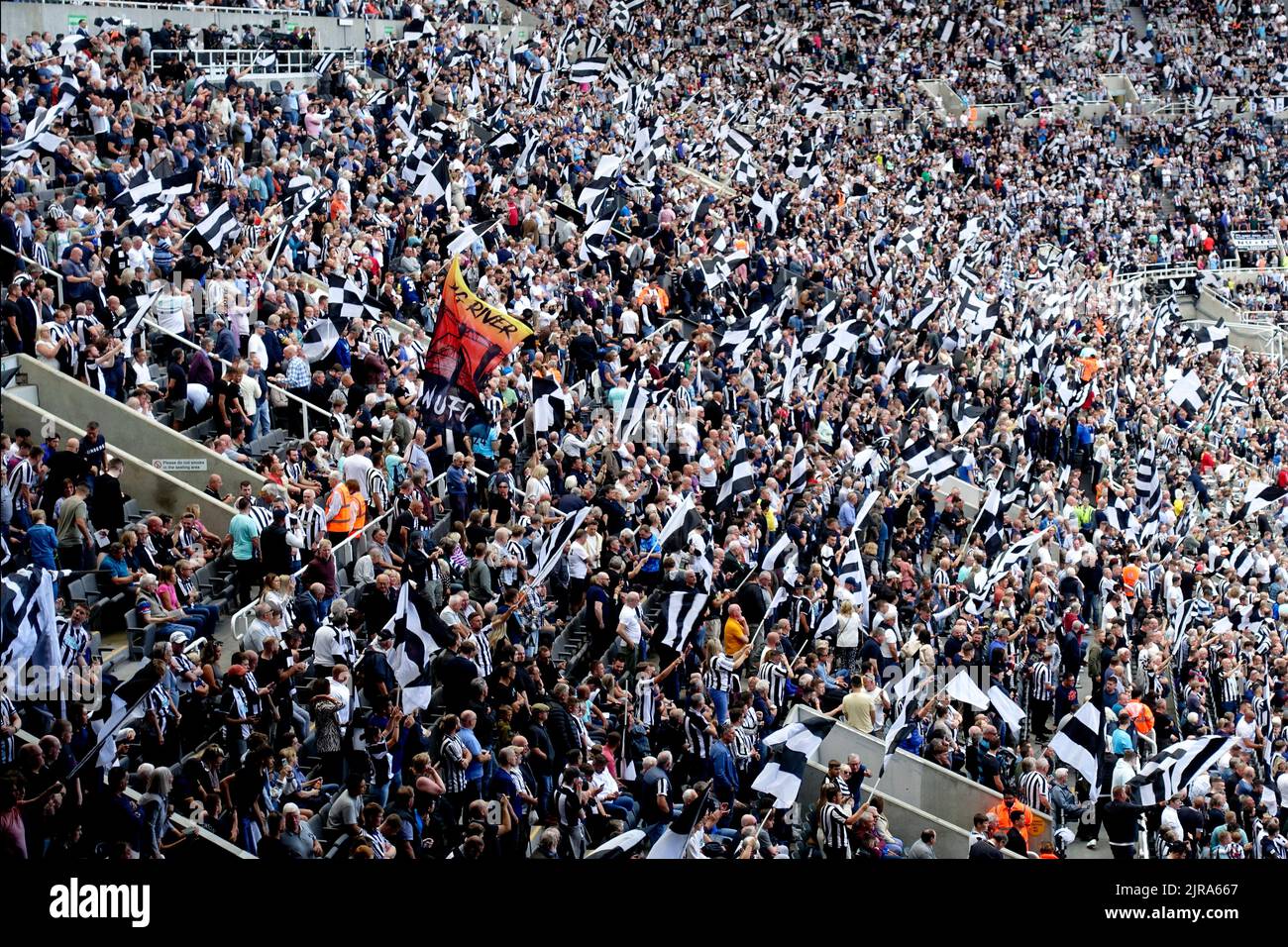 Newcastle united manchester city hi-res stock photography and images ...