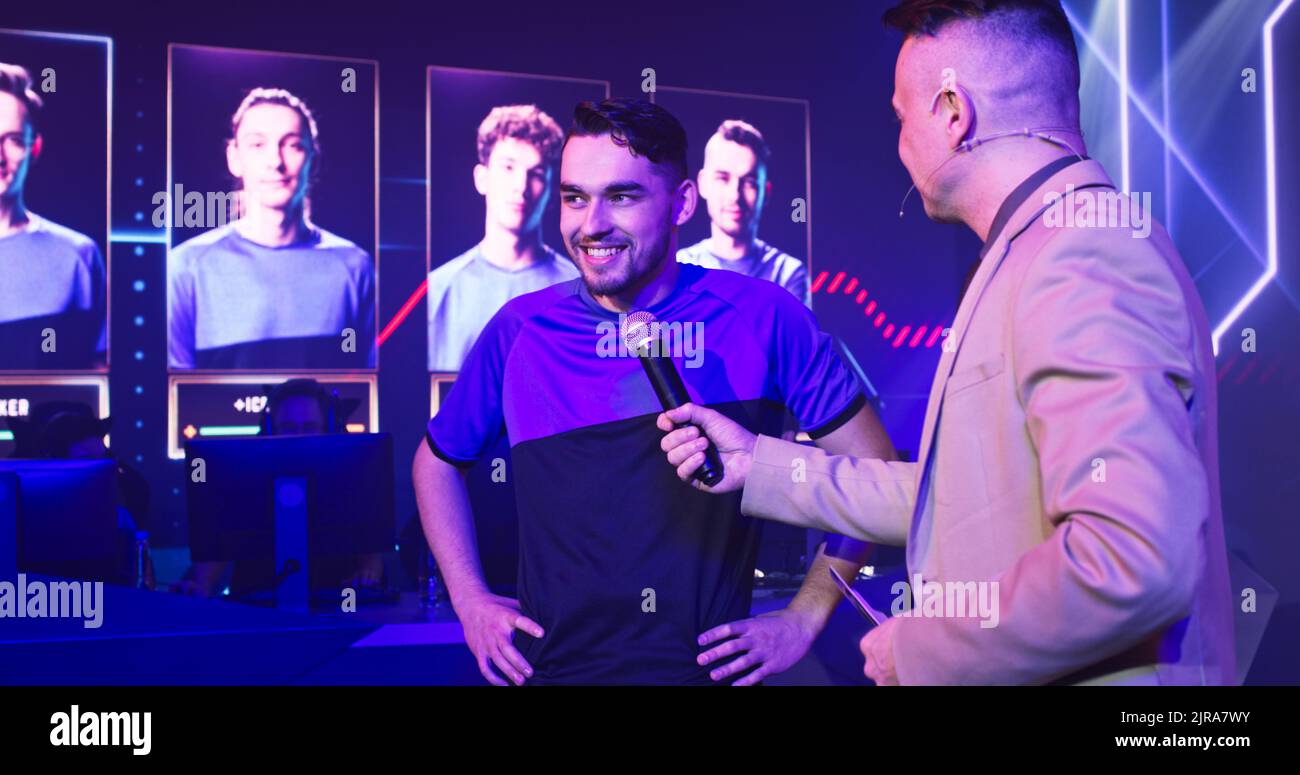 Ask gaming hi-res stock photography and images - Alamy