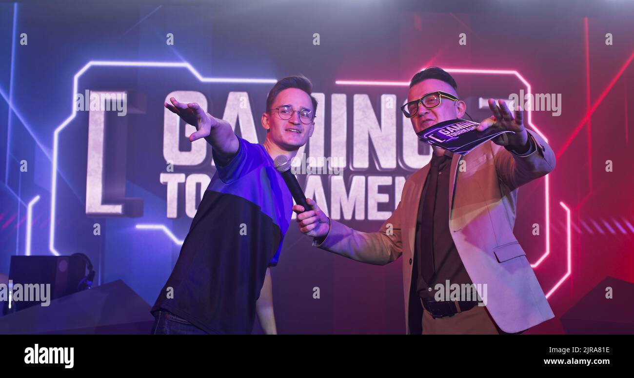 Gaming tournament audience hi-res stock photography and images - Alamy